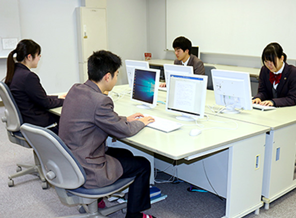 club_computer_thumb | 学校法人明徳学園 京都明徳高等学校